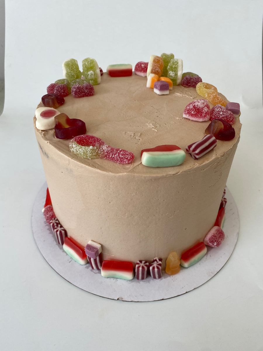 kids favourite Sweets chocolate sponge cake – Yasmin Bakery & Cartering